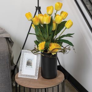The Enduring Allure of the Tulip: A Florist's Guide to Blooming Success